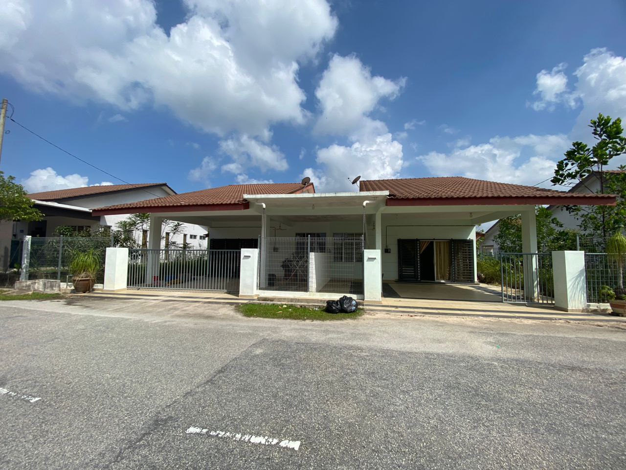 [Fully Renovated] 2 Unit Rumah Semi D Prima Mahkota Makmur Batu 12 ...